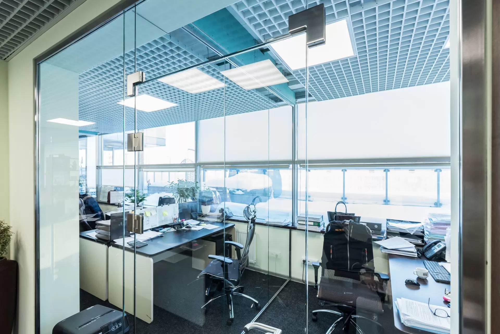 Проект стеклянных перегородок для строительной компании AMJ-GROUP